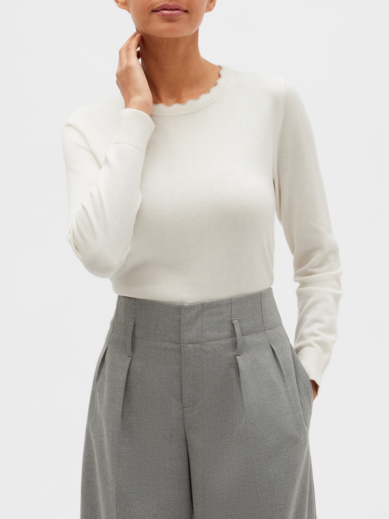 Petite Washable Forever Scallop Crew-Neck Sweater | Banana Republic Factory