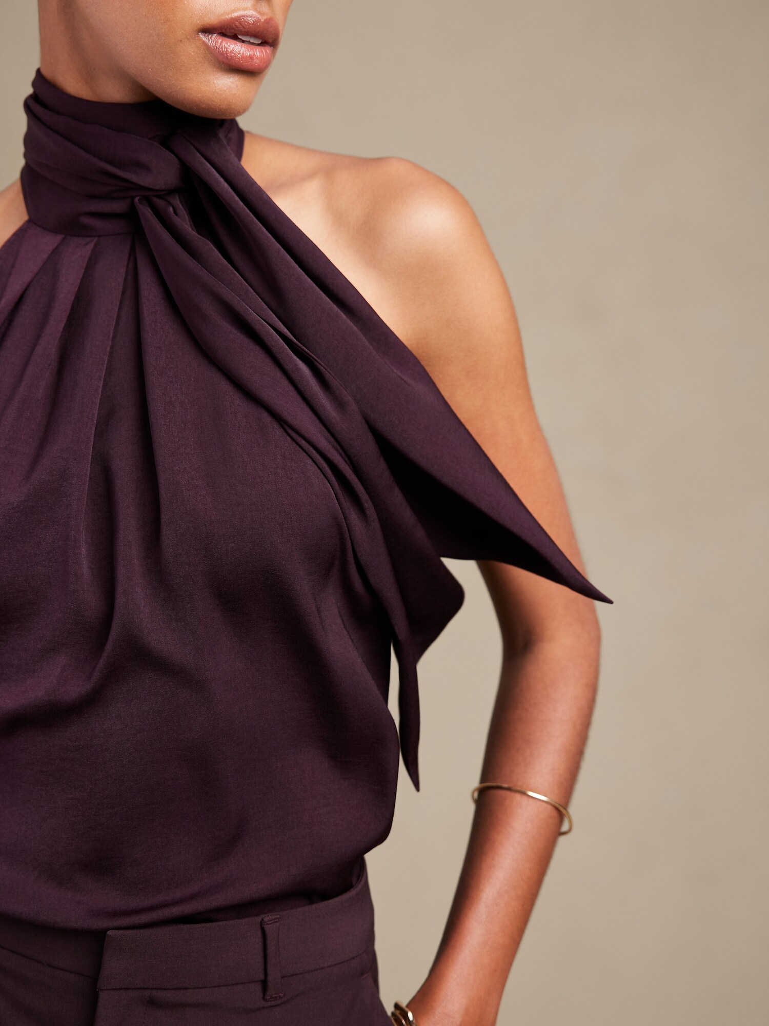 Saba Bow-Neck Blouse | Banana Republic Factory
